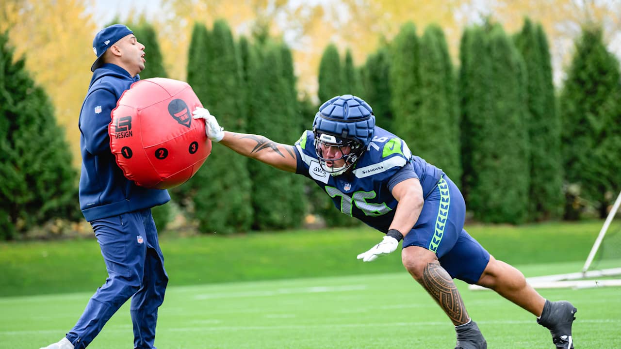 Seahawks Sign NT Brandon Pili To Practice Squad