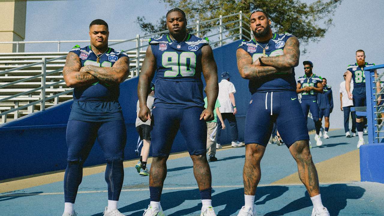 PHOTOS: Seahawks Super Bowl LX Team Photo Behind The Scenes