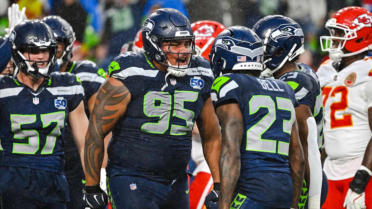 Seahawks Sign NT Brandon Pili From Practice Squad
