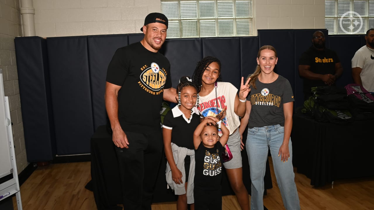 Highsmith wins Week 1 NFLPA Community MVP