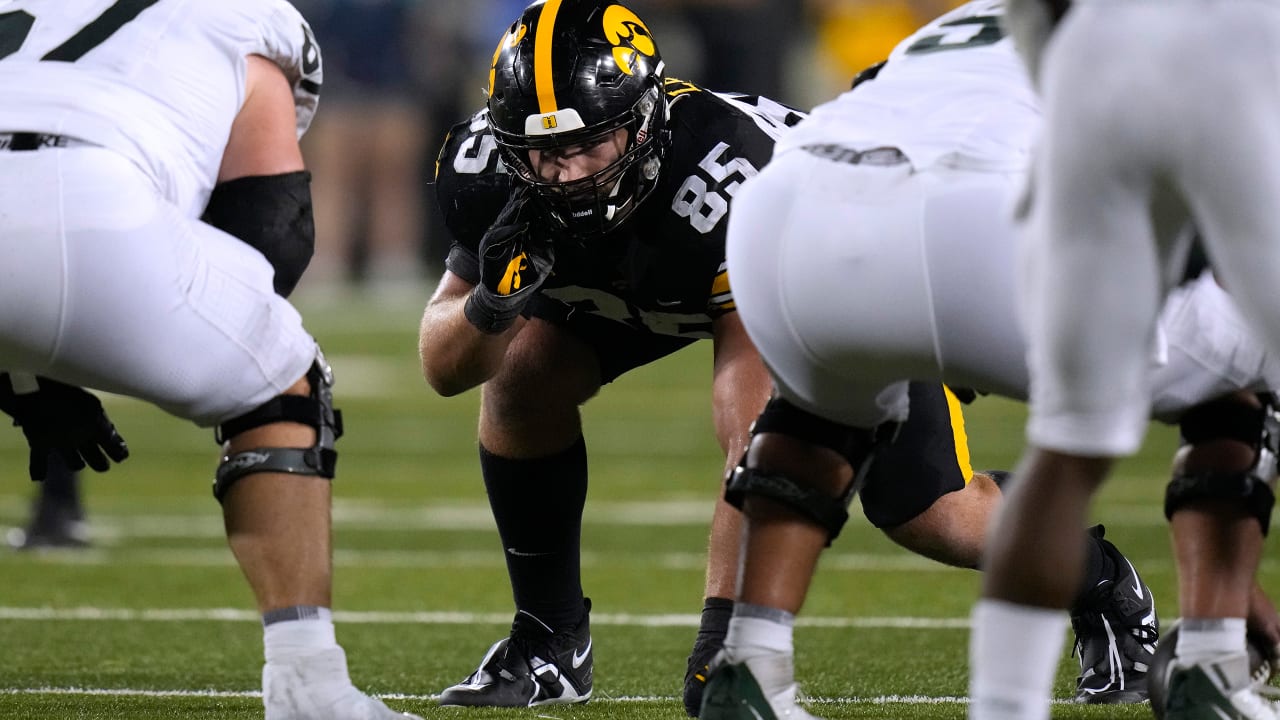 Sixth-round defensive end is long, lean and athletic