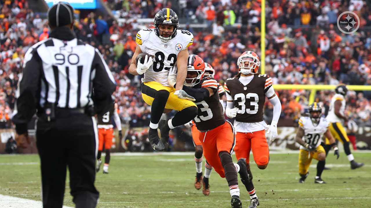 GAME PHOTOS: Week 17 at Browns