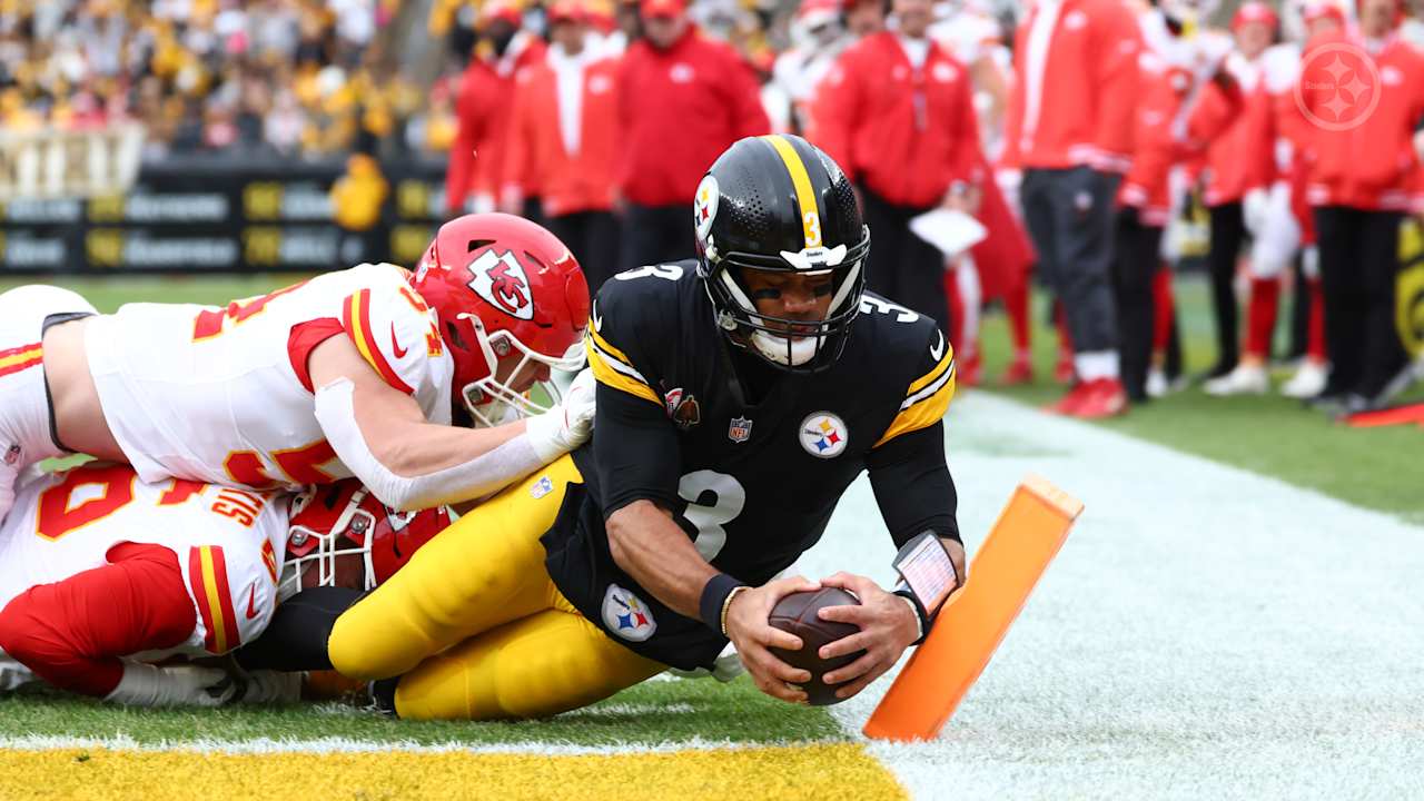 GAME PHOTOS: Week 17 vs Chiefs