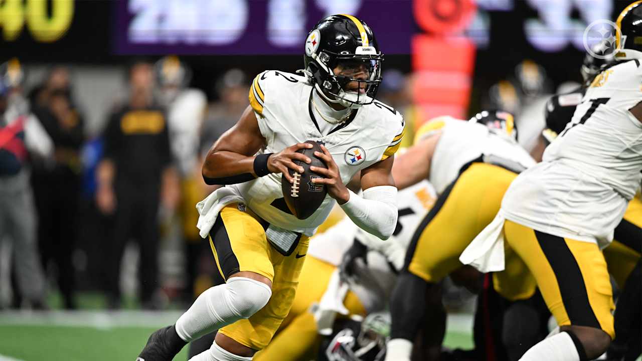 HIGHLIGHT: Fields' third-down scramble