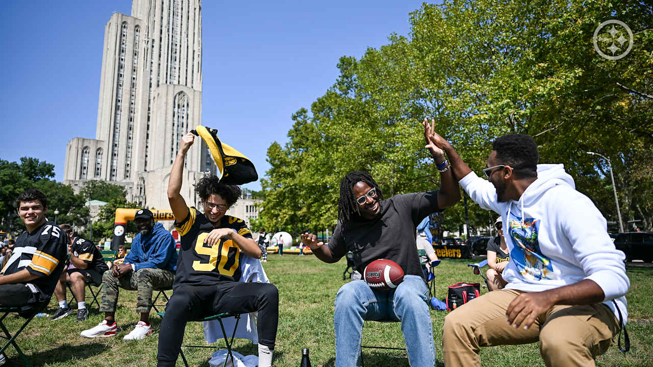 PHOTOS: Steelers Student Rush Watch Party