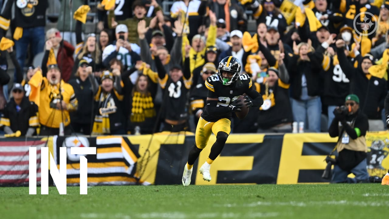 HIGHLIGHT: Kazee with game-sealing INT