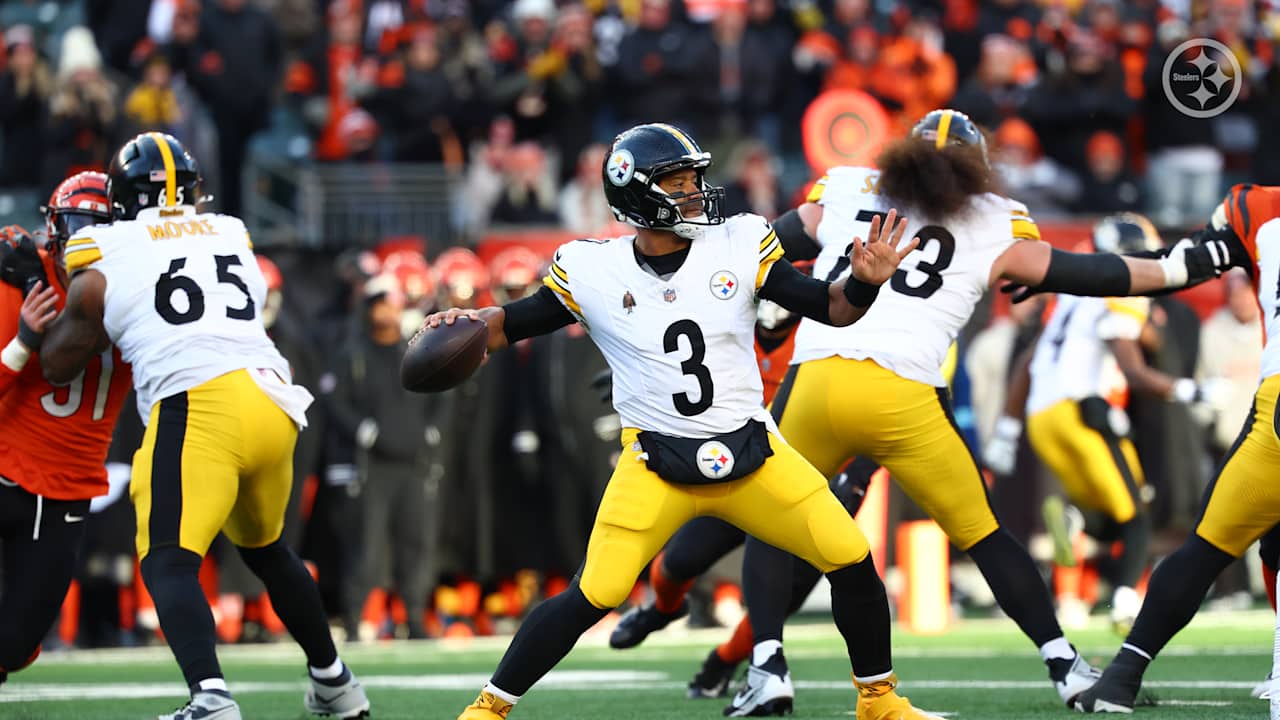 HIGHLIGHT: Wilson with 41-yard launch to Jefferson