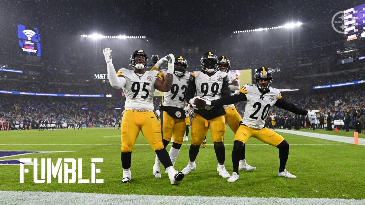 HIGHLIGHT: Ogunjobi's fumble recovery