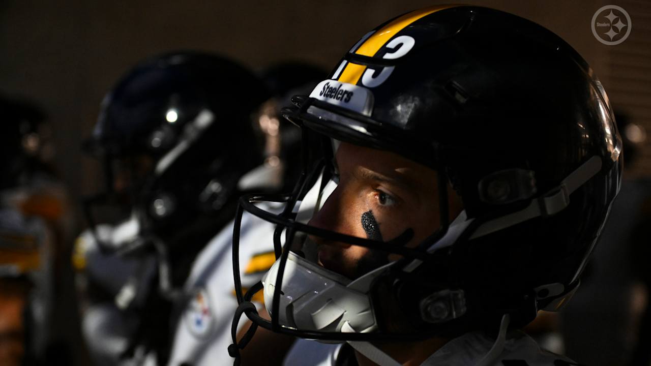 PHOTOS: Game faces - Steelers at Colts