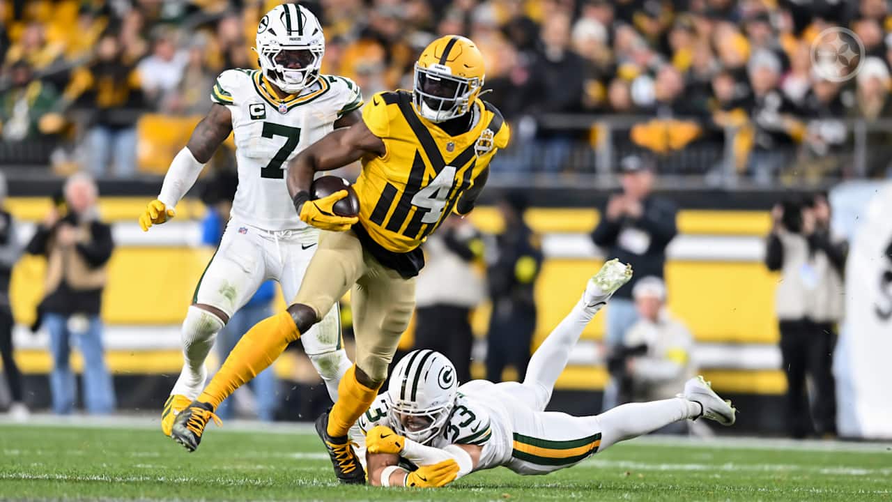 GAME PHOTOS: Week 8 vs Packers