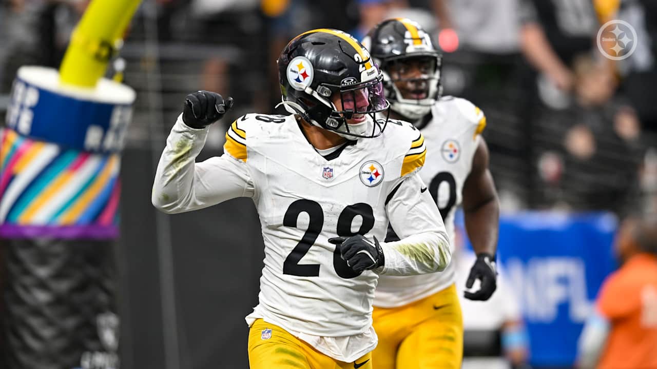 PHOTOS: Feature frames - Steelers at Raiders