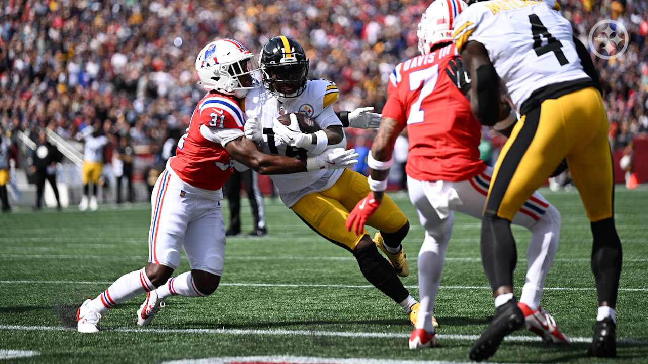 HIGHLIGHT: Gainwell rushes for the TD