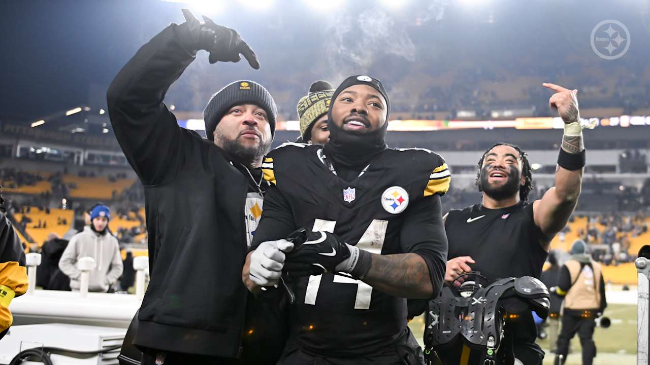 PHOTOS: Steelers Win the AFC North