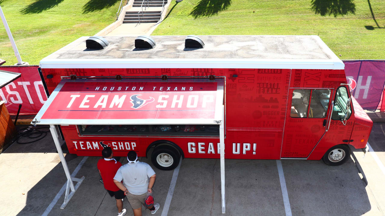 Texans merch truck heading to Houston-area H-E-B locations all week
