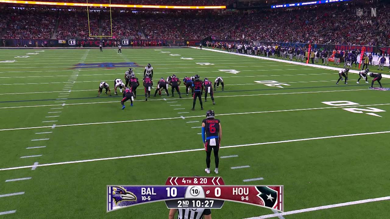 Townsend's booming 70-yard punt leaves Ravens on their own 3-yard line