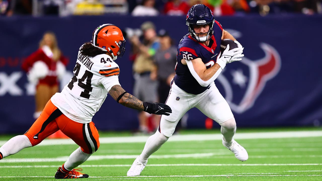 Highlights: Schultz breaks tackle after one-handed catch for first down