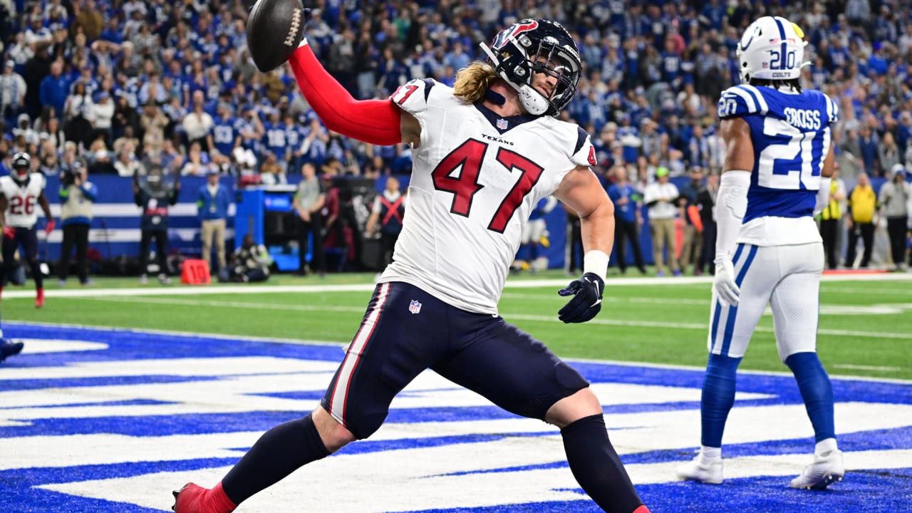 Voice of the Texans Marc Vandermeer reflected on a magical regular season and a rowdy Sunday ...