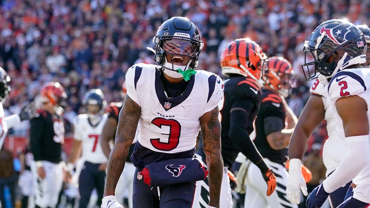 INSTANT AUDIO: Drew is inside the locker room with Tank Dell, Sheldon ...