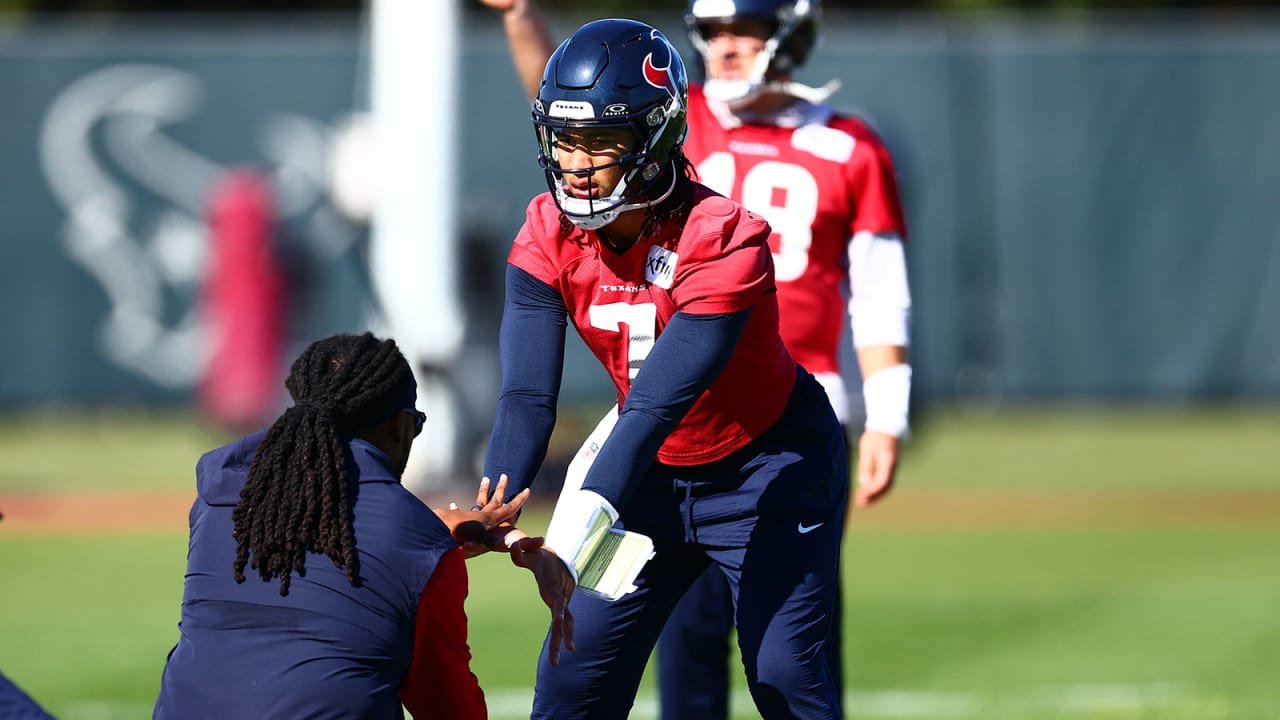 Houston Texans quarterback C.J. Stroud keeps making progress on a ...