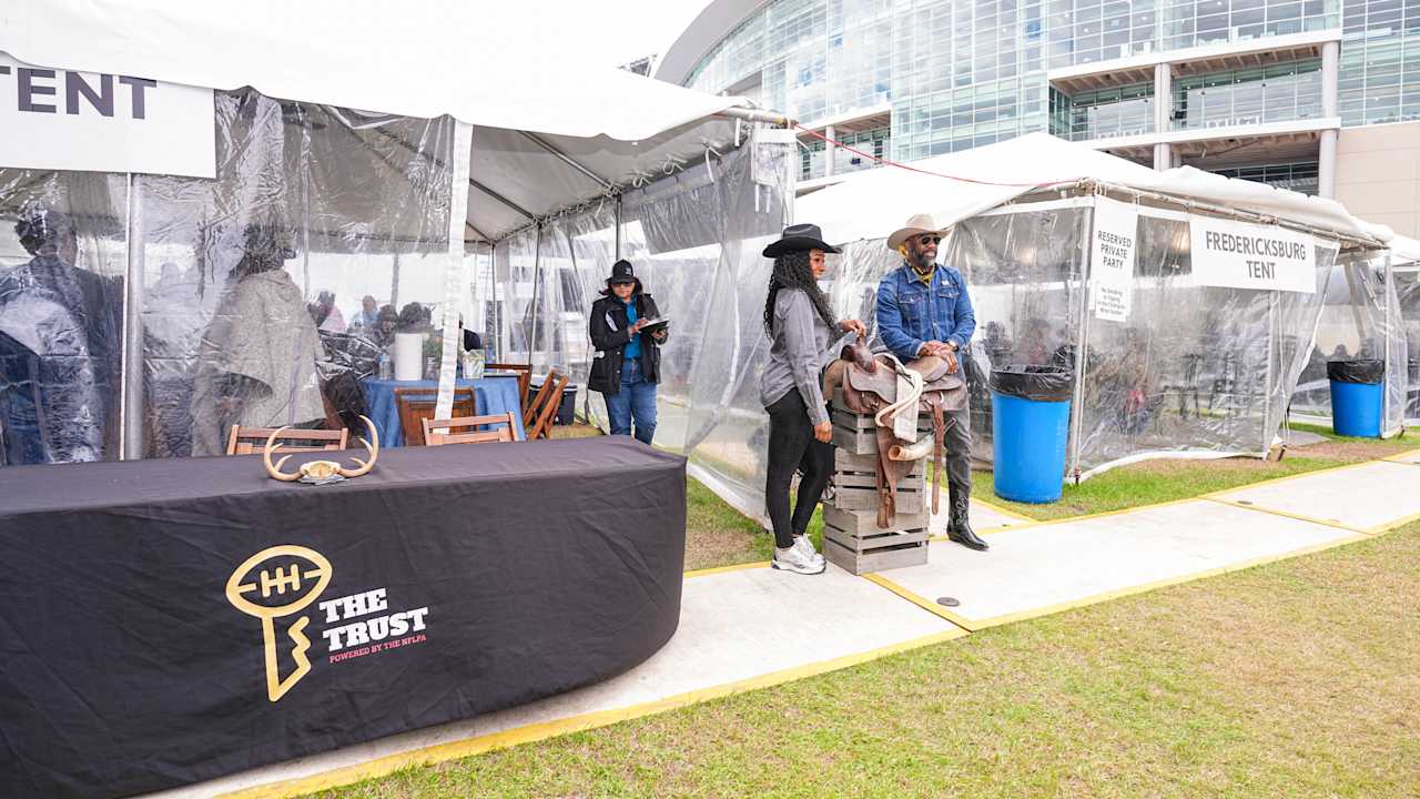 Houston Texans Legends x The Trust at RodeoHouston