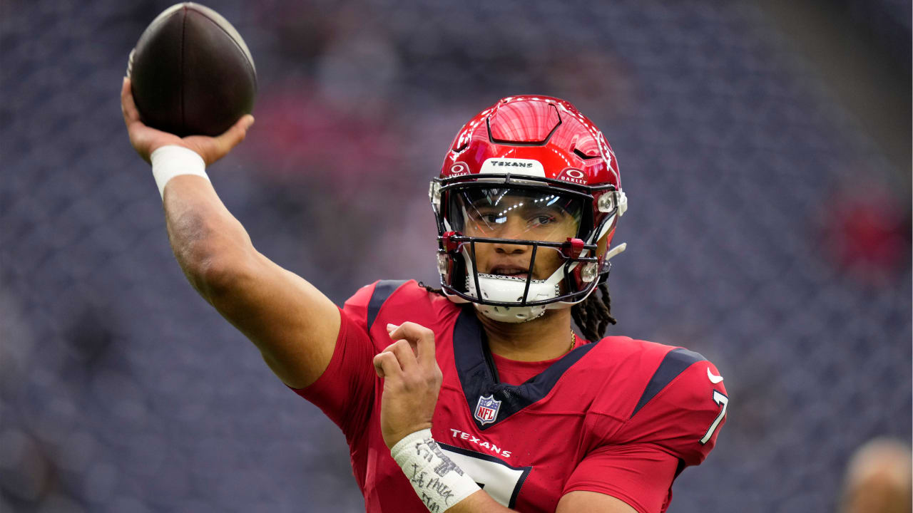 Highlights: Stroud zips 16-yard pass to Dell on first play of game