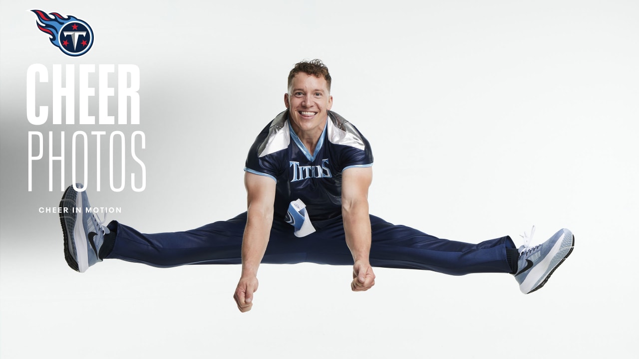 Titans Cheerleaders | Cheer in Motion