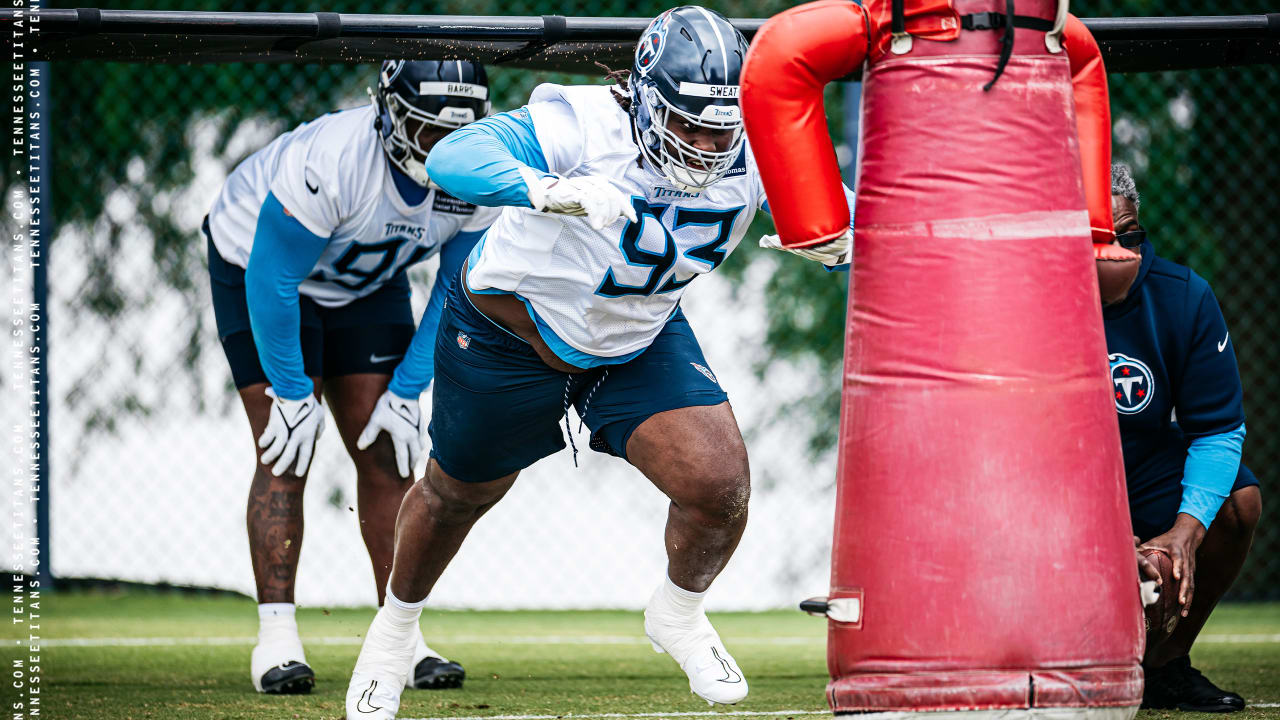 No Sweat? Titans NT T'Vondre Sweat Makes Nice First Impression in ...