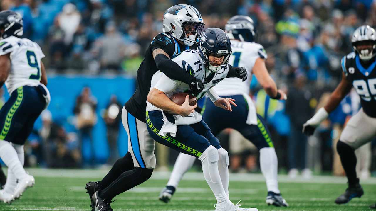 Rapid Reactions: Panthers fall to Seahawks, playoffs on the line next week