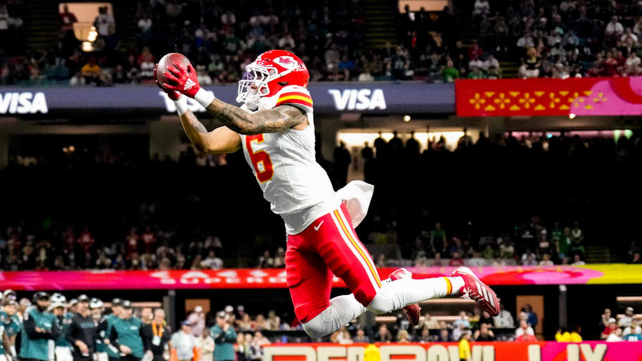 Bryan Cook's picturesque INT marks first turnover of SB LIX | HIGHLIGHTS