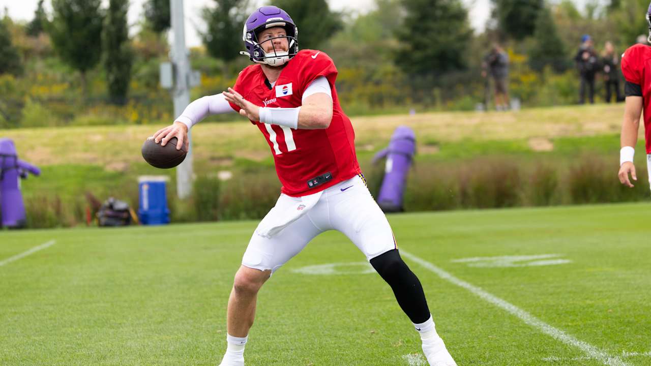 Carson Wentz Progressing Through Offense Ahead of 1st Vikings Start