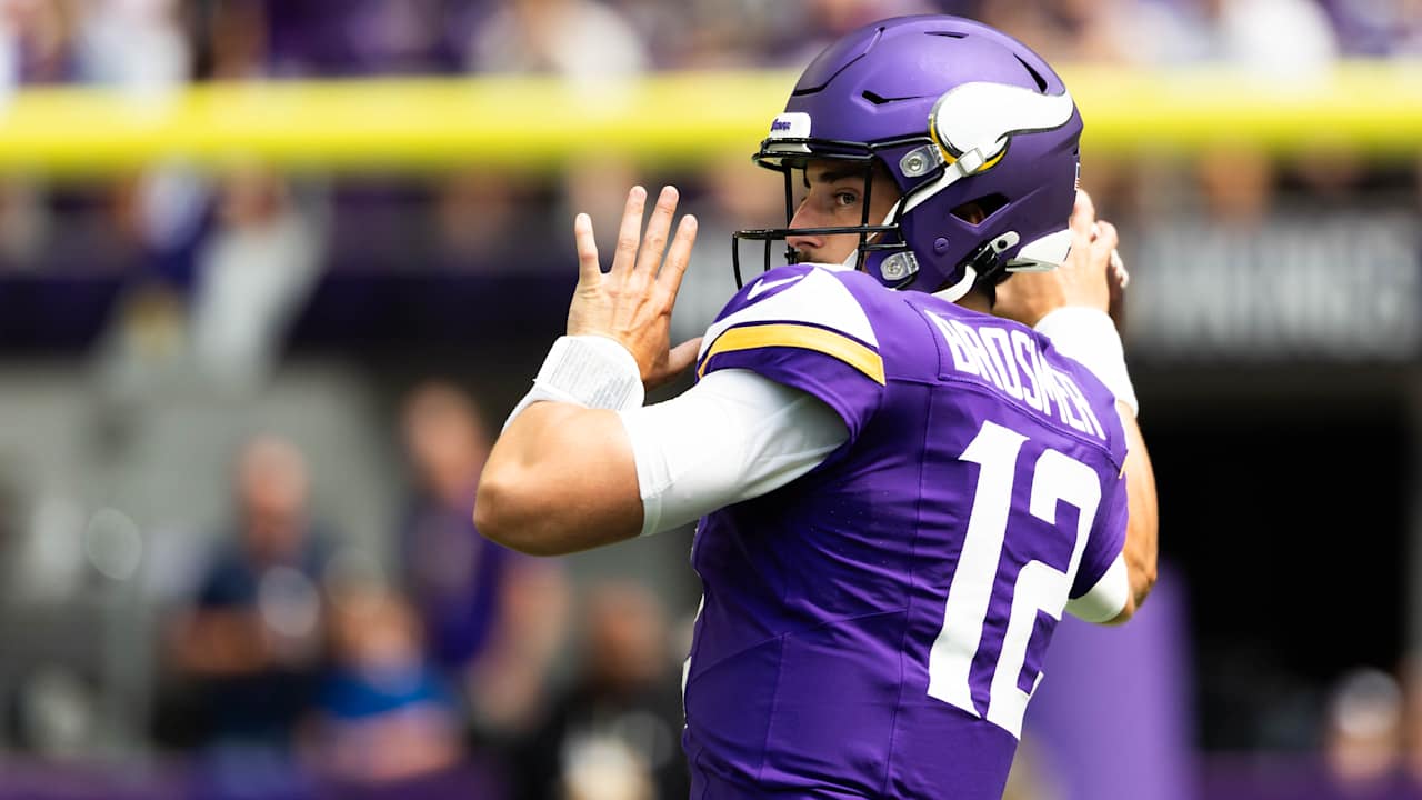 How Vet Carson Wentz & Rookie Max Brosmer Can Support J.J. McCarthy in Vikings 'Complete' QBs Room