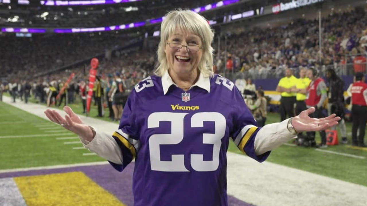 Hometown Hero: Darlene Schaefer | Vikings-Bears Hometown Hero: Darlene Schaefer | Vikings-Bears