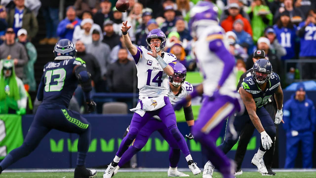 Kevin O’Connell on Growing Connection Between Sam Darnold & Justin Jefferson; Roster Depth