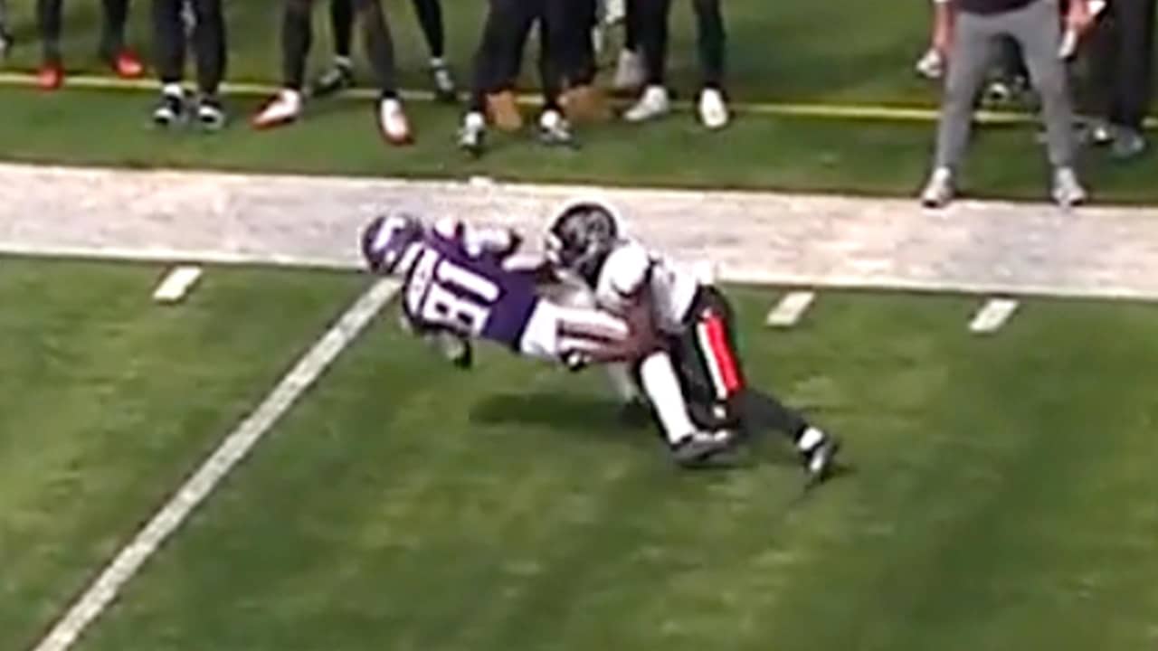 Lucky Jackson's Leaping Catch Through Contact Nets 17 Yards