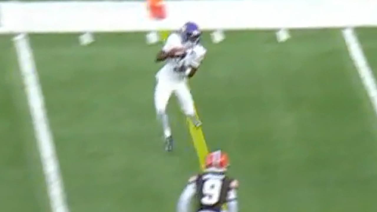 Jordan Addison Hauls In Key Catch Late