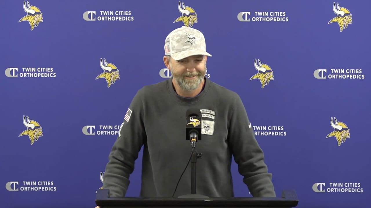 Wes Phillips on Offensive Line's Versatility, J.J. McCarthy Practicing ...