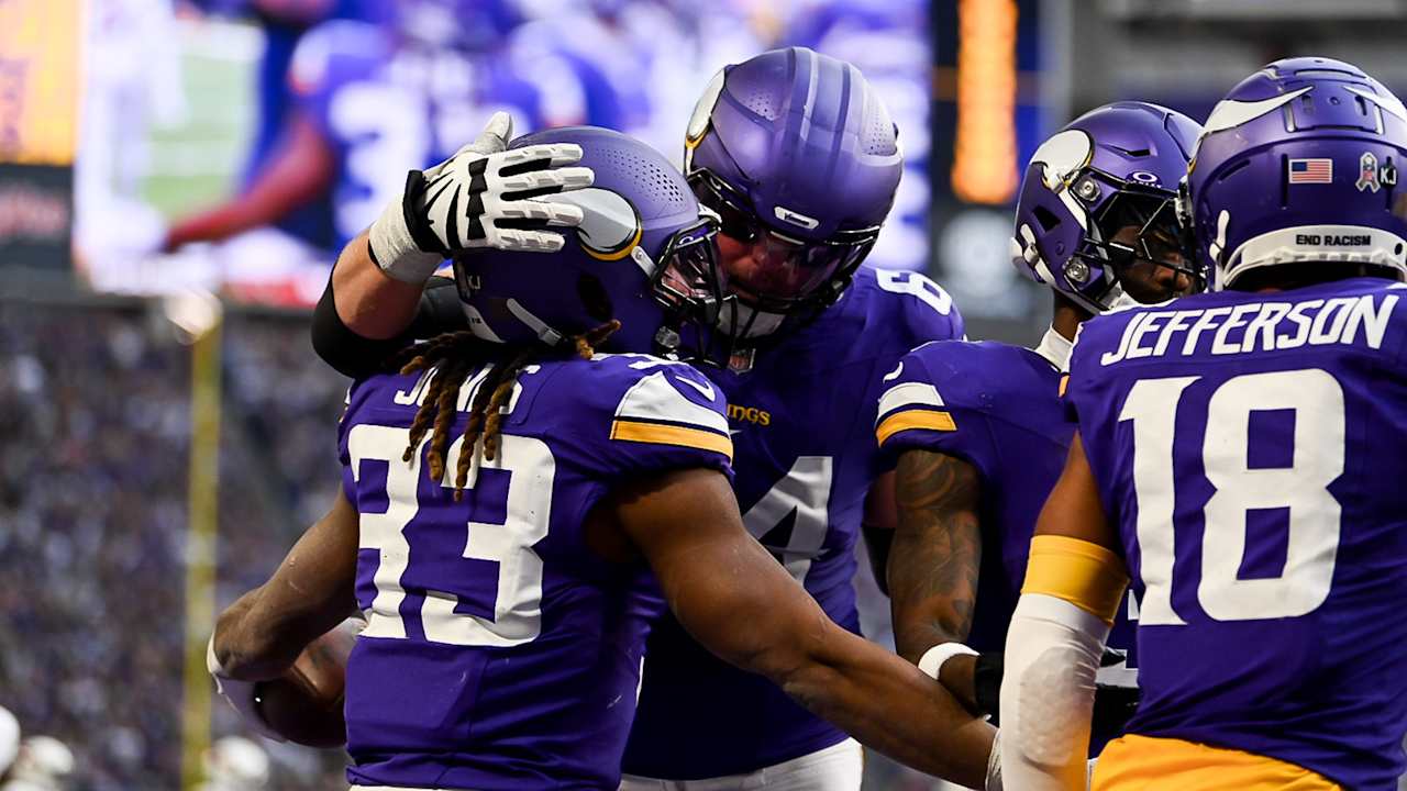 Darnold, Jefferson & Jones Resilient in Vikings Comeback vs. Cardinals