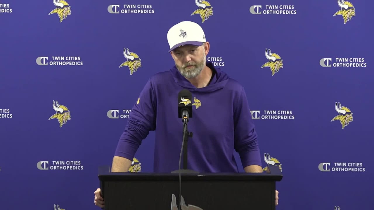 Wes Phillips Talks Preparing for Bears, J.J. McCarthy's Comfort Level ...