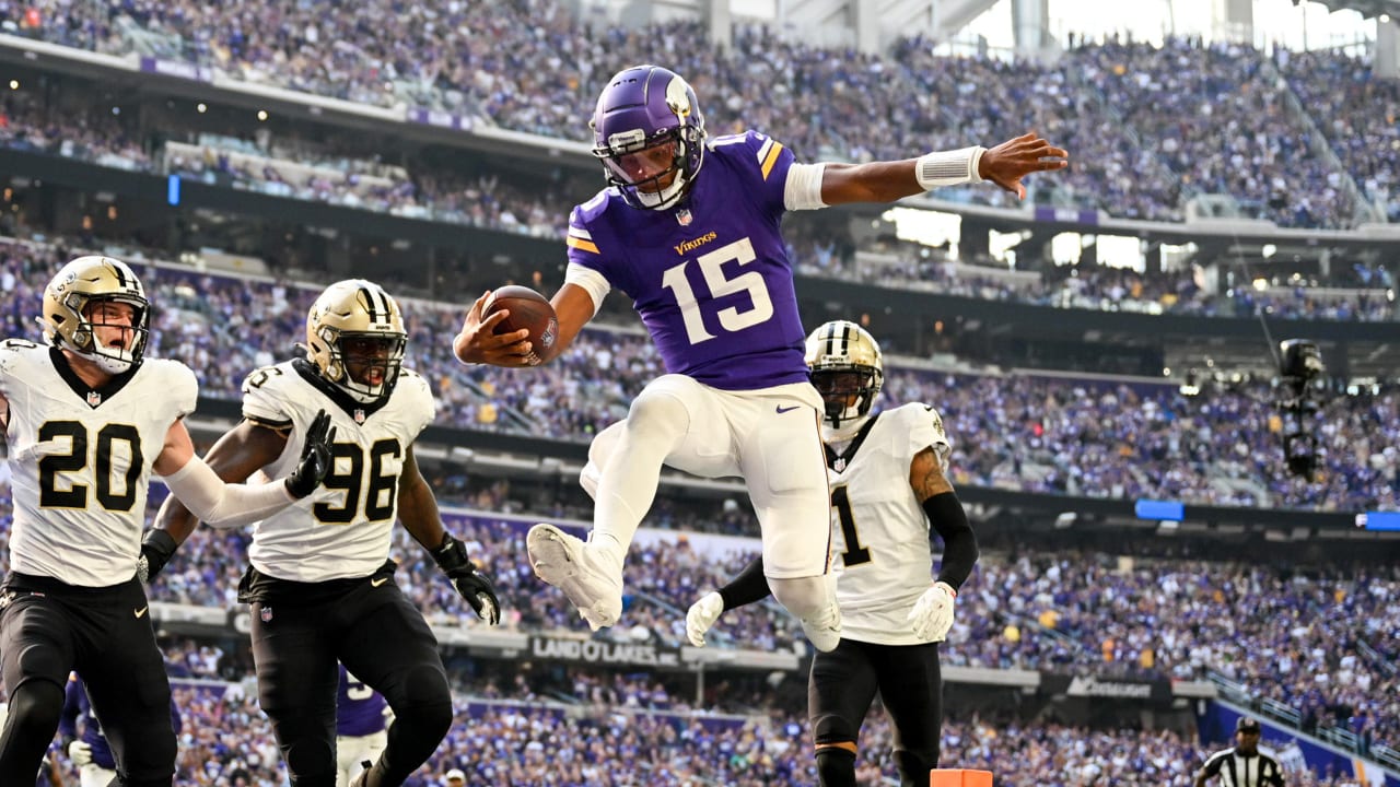 Can't Miss Play: Dobbs Evades The Rush and Trots In For Spectacular ...