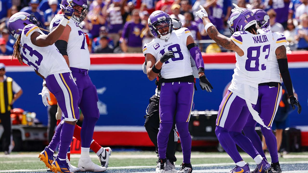 Game Photos: Vikings at Giants