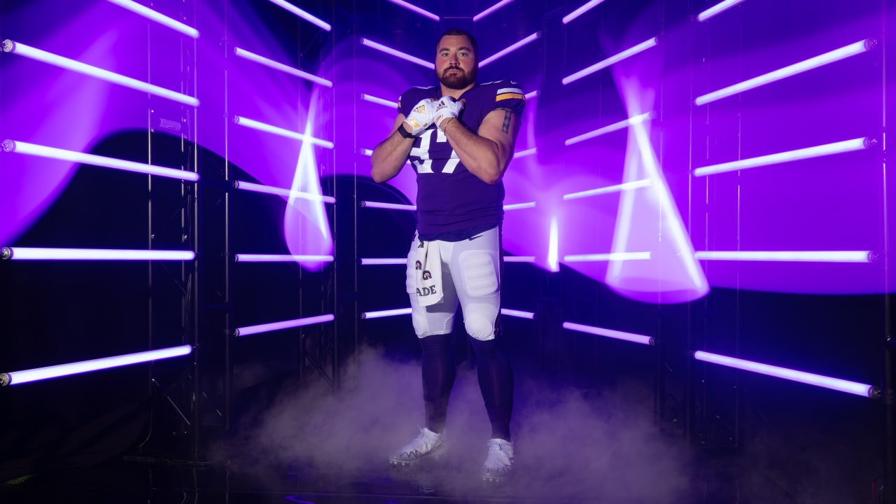 Vikings Nominate Harrison Phillips for 2023 Walter Payton Man of the ...