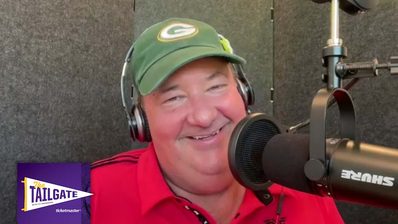 Vikings Tailgate: Brian Baumgartner's Friendship With Aaron Rodgers ...