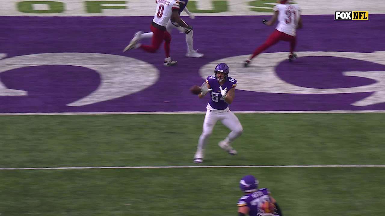 Josh Oliver Grabs Second Touchdown Of The Day From J.J. McCarthy