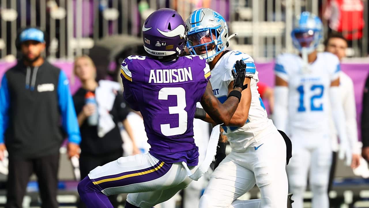 Can't-Miss Play: 51-Yard Launch From Darnold To Addison