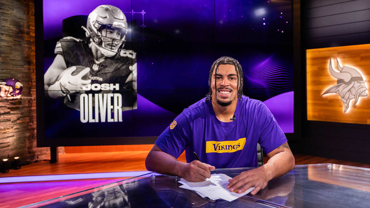 Josh Oliver Signs Contract Extension with Minnesota Vikings