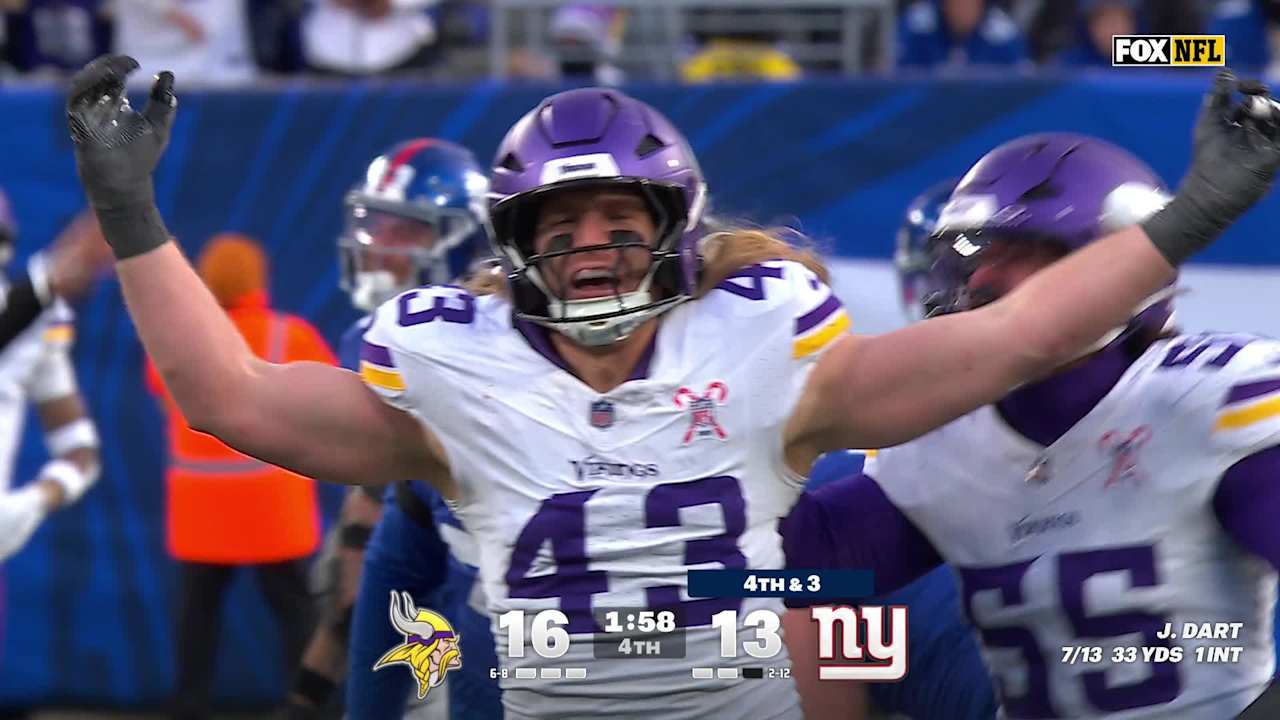 Andrew Van Ginkel Engulfs Jaxson Dart On Critical Fourth-Down Sack