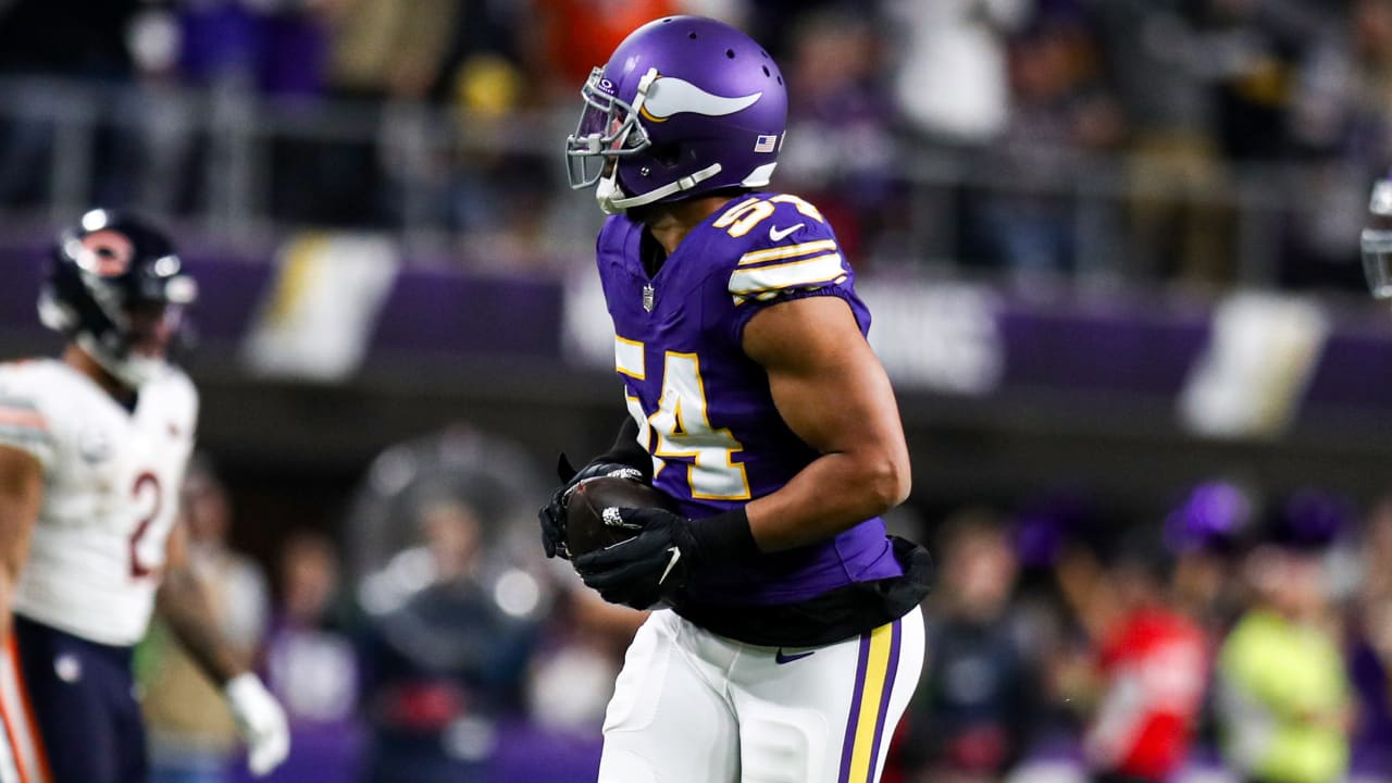 Can't-Miss Play: Metellus' With Another Game-Changing Play, Barr ...