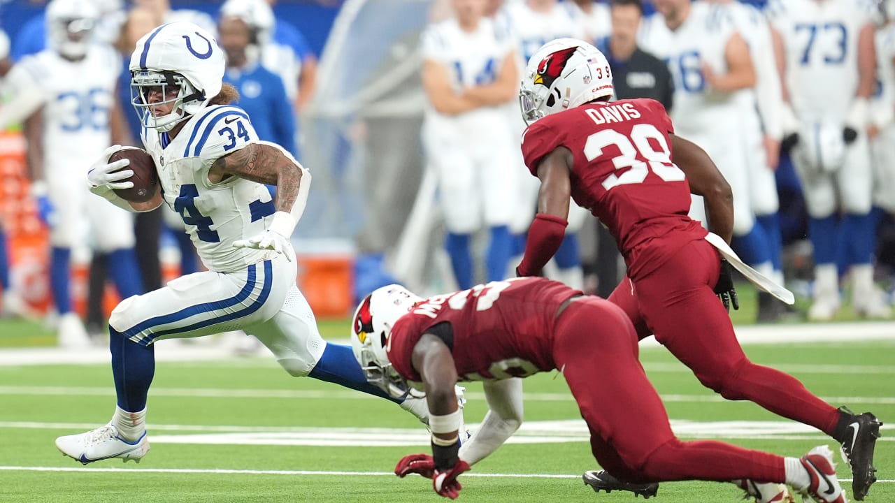 Vikings Sign T Ricky Lee & RB Zavier Scott to Practice Squad