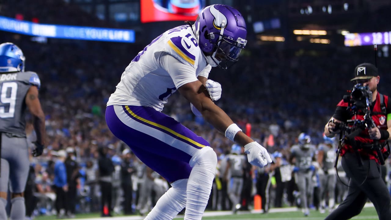 Mullens Goes Deep and Finds Jefferson For A Touchdown