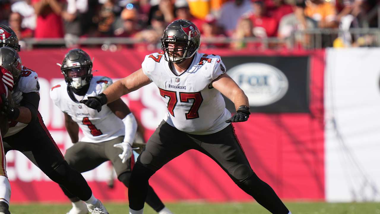 Photos: Tackle Justin Skule